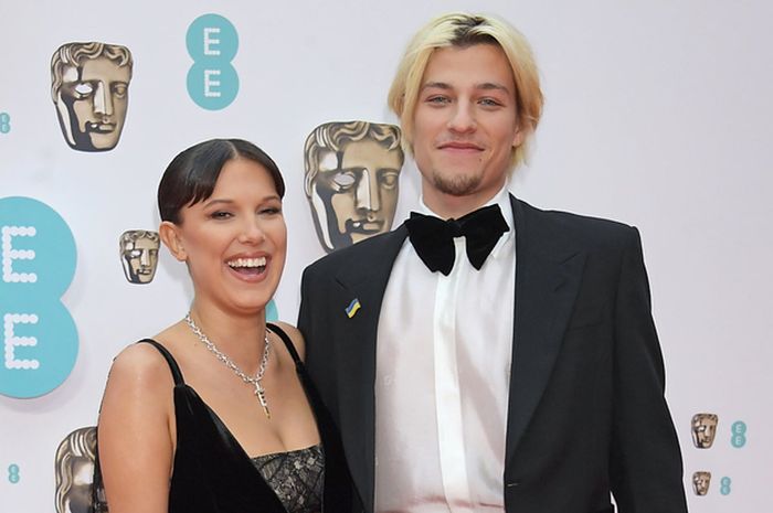 Millie Bobby Brown Pastikan Bon Jovi Tak Akan Tampil di Nikahan Dia ...