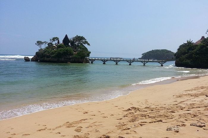 6 Rekomendasi Tempat Wisata di Malang, dari Air Terjun hingga Pantai - Bobo
