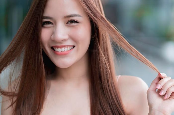 Cara Meluruskan Rambut Secara Alami yang Mudah, Tanpa Catokan! - Stylo