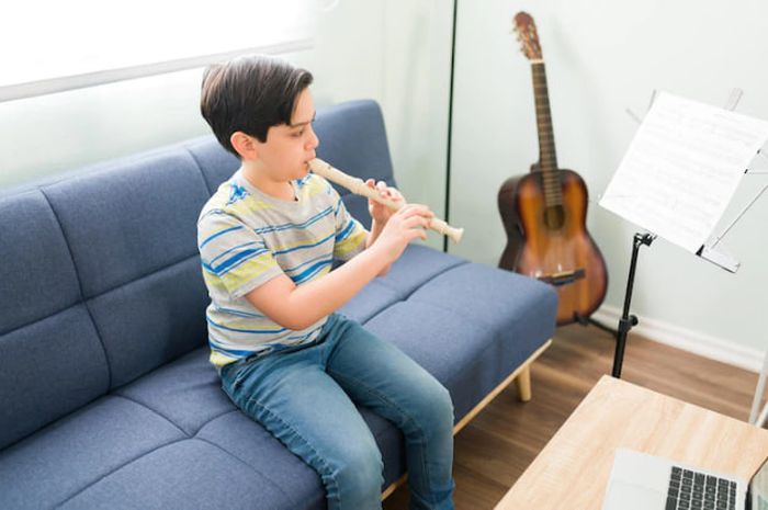 Cara Memainkan Alat Musik Tiup: Pianika, Seruling dan Saxophone - Kids