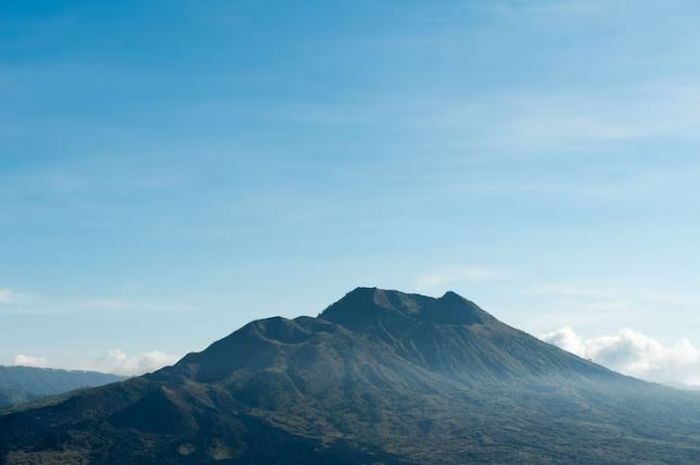 4 Perbedaan Gunung dan Bukit yang Sama-Sama Menjulang Tinggi - Kids