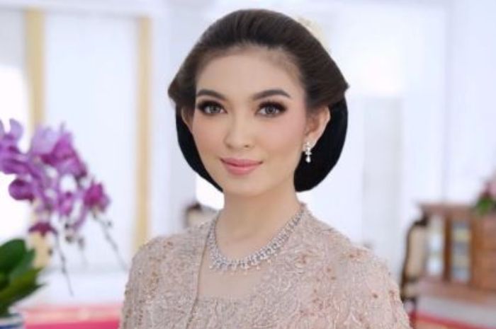 Cantiknya Selvi Ananda Bikin Pangling Netizen Saat Kenakan Kebaya ...