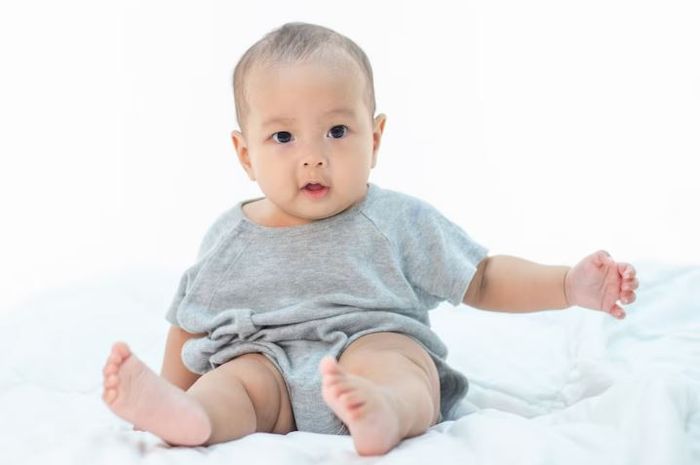 Perkembangan Bayi Usia 3 Bulan, Sudah Mulai Menarik Benda dan Leher ...