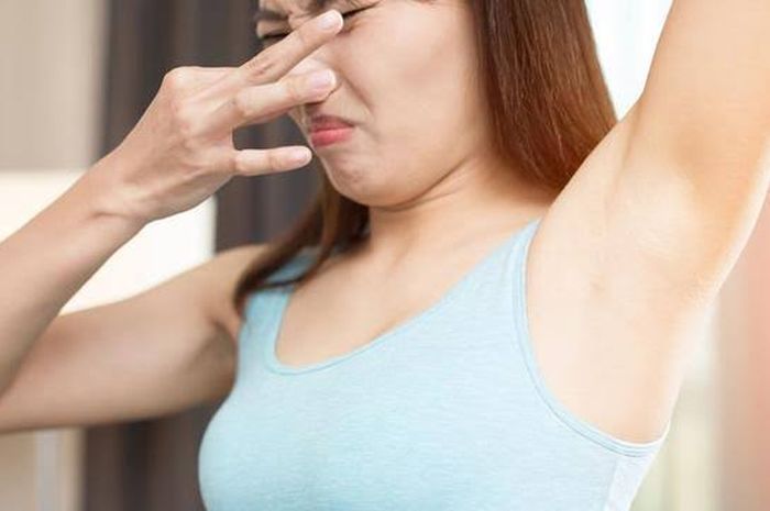 Penyebab Ketiak Bau Meski Sudah Mandi Tanpa Disadari, Wajib Tahu! - Stylo
