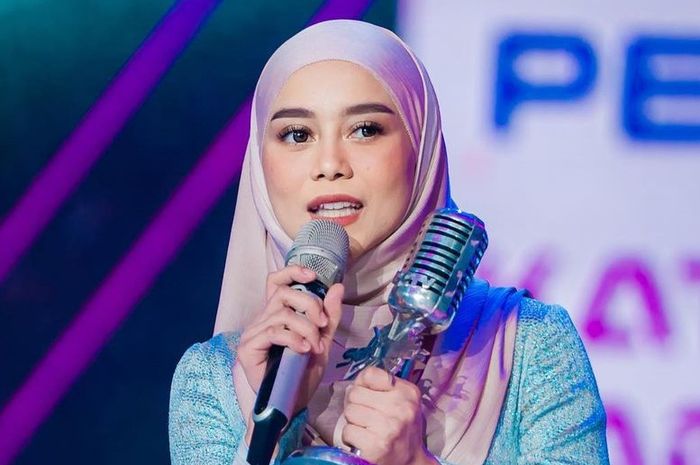 Lesty Kejora Pukau Netizen di SCTV Music Awards, Gaya Santun dan ...