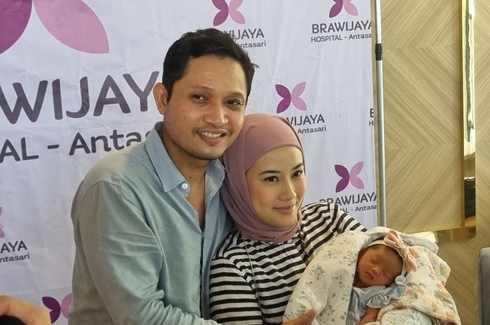 Arti Nama Anak Keempat Vokalis Band Andra and the BackBone ...