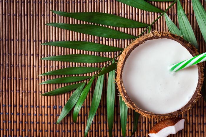 5 Manfaat Keramas Pakai Sampo Campur Santan, Tertarik Mencobanya ... 5 Manfaat Keramas Pakai Sampo Campur Santan, Tertarik Mencobanya ...