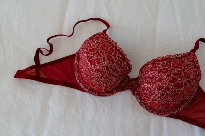 Cara Memakai Bra yang Benar Supaya Payudara Sehat, Pastikan Ukuran Pas ...