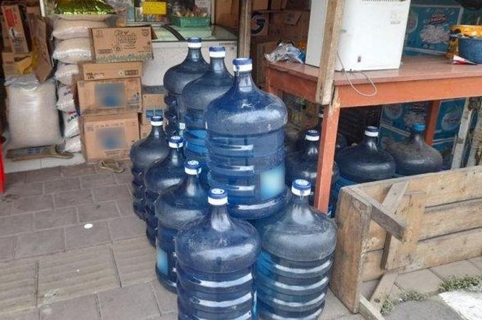 Setiap Hari Minum Air Isi Ulang Baru Sadar, Ternyata Kalau Beli Di ...