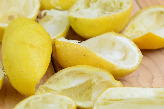 Coba Bakar Kulit Lemon di Rumah Saat Sore Hari Lalu Tinggalkan ...