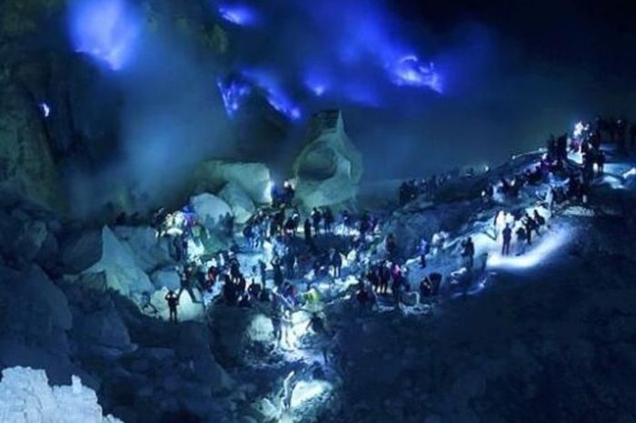 Fenomena Alam Api Biru di Kawah Ijen Banyuwangi, Kenapa Bisa Terjadi ...
