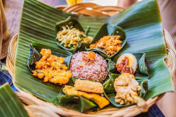 8 Fakta Menarik Kuliner Nasi Tepeng, Menu Sarapan Khas Gianyar Bali - Kids