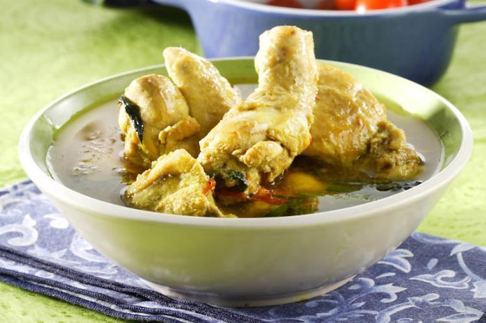 Resep Ayam Kuah Kuning, Menu Simple yang Sedapnya Terasa Hingga Ke ...