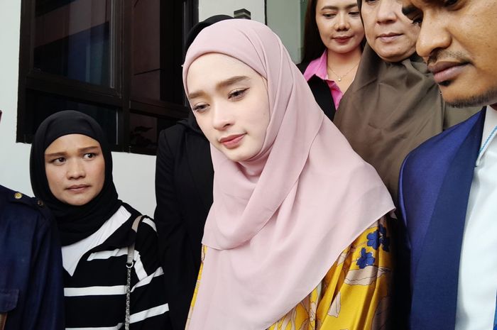 Dilirik Pengacara Muda, Inara Rusli Auto Singgung Soal Tabiatnya yang ...