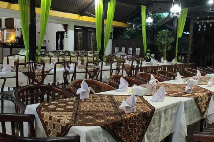 5 Rekomendasi Restoran Keluarga di Malang, Ini Alamat dan Jam Bukanya ...