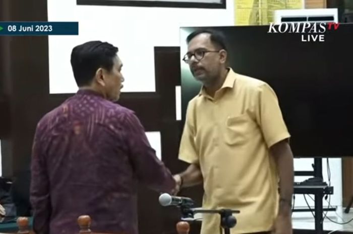 Persidangan Dugaan Pencemaran Nama Baik Luhut Binsar Panjaitan, Ini ... Persidangan Dugaan Pencemaran Nama Baik Luhut Binsar Panjaitan, Ini ...