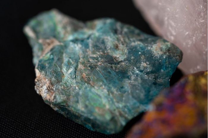 Mengenal Batu Obsidian, Batu yang Jadi Bahan Pembuat Pisau Bedah - Kids