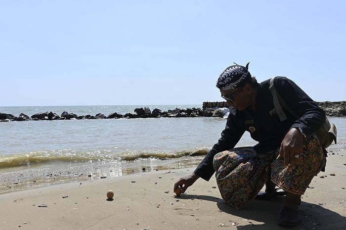 Perayaan Pehcun di Lasem: Sempat Mati Suri, Lomban Hidup Kembali ...
