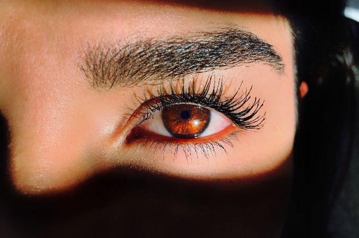 5 Arti Kedutan di Alis Kanan, Salah Satunya Pertanda Cita-cita Terkabul - Grid Hot