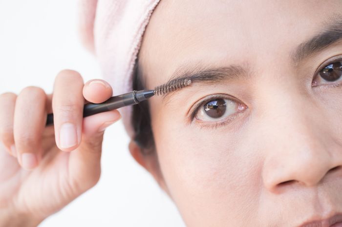 Tak Perlu Sulam, Alis Tipis Jadi Tebal Cuma Pakai Bahan yang Ada di ...