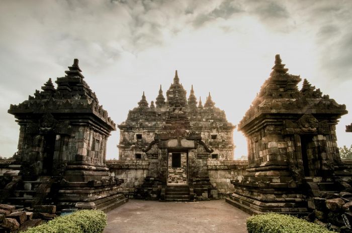 2 Bukti Toleransi dalam Masyarakat Mataram Kuno, Paduan Hindu-Buddha ...
