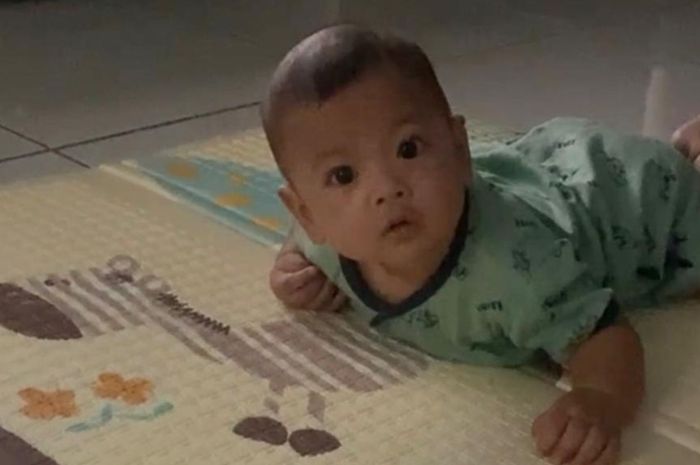 Panduan Cara Mengompres Bayi yang Benar, Moms Wajib Baca Agar Tak Salah ...