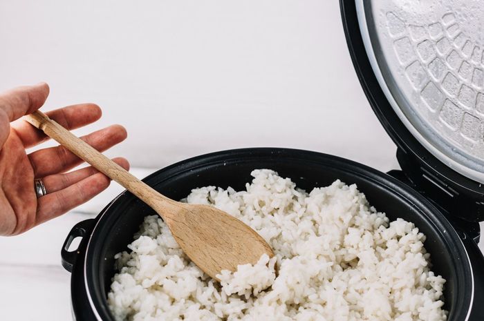 Agar Tetap Awet Digunakan, Simak Cara Membersihkan Bagian Dalam Rice ...