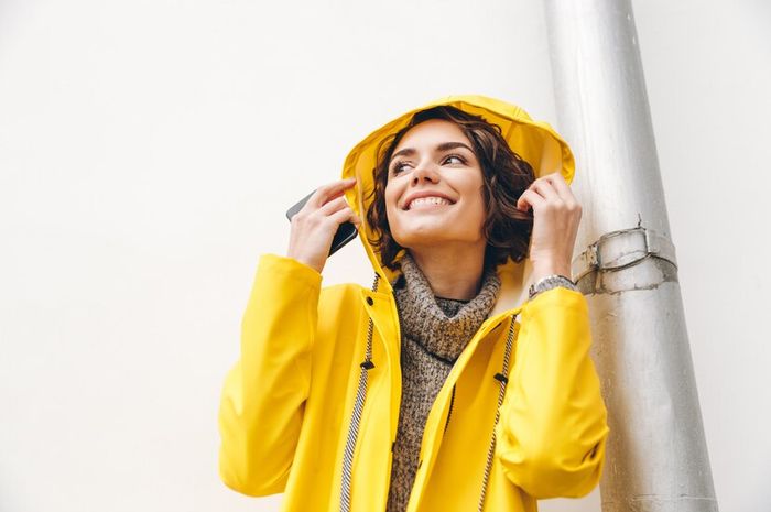 Cara Mencuci Jaket Parasut yang Benar, Ternyata Begini Langkahnya! - Stylo Cara Mencuci Jaket Parasut yang Benar, Ternyata Begini Langkahnya! - Stylo