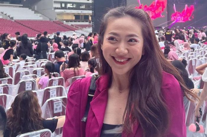 3 Penampilan Shanju Pakai Outfit Ungu Untuk Berbagai Gaya. KECE ...