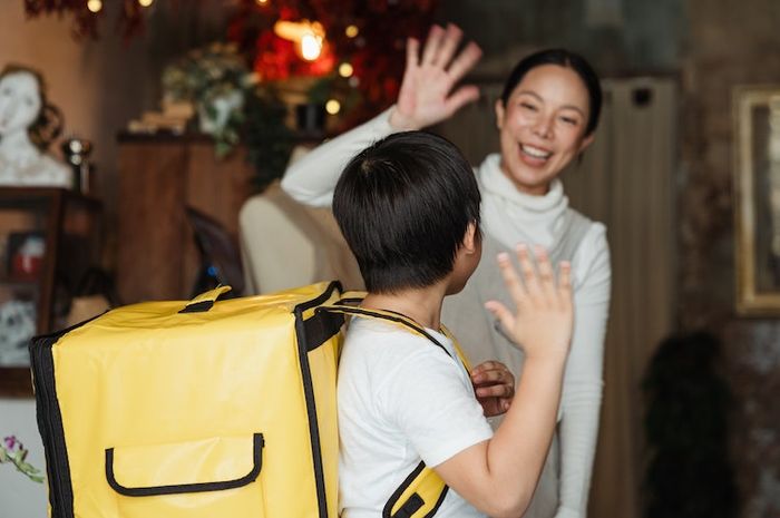 15 Contoh Ucapan Selamat Jalan untuk Teman - Adjar