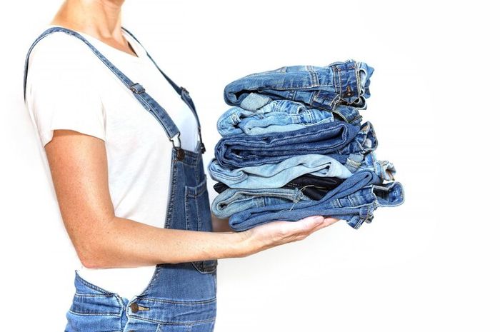 Cara Mencuci Celana Jeans yang Benar Agar Tetap Awet, Jangan Salah! - Stylo Cara Mencuci Celana Jeans yang Benar Agar Tetap Awet, Jangan Salah! - Stylo