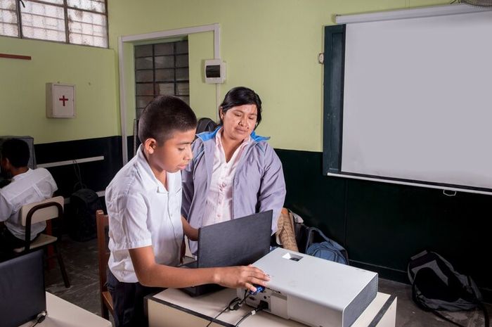 Chapter 5 Unit 2: Section 3 'Language Focus' hlm. 223, English For ... Chapter 5 Unit 2: Section 3 'Language Focus' hlm. 223, English For ...