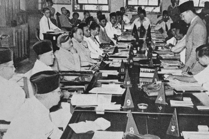 Inilah 5 Peristiwa Bersejarah yang Terjadi pada 18 Agustus, Anda ... Inilah 5 Peristiwa Bersejarah yang Terjadi pada 18 Agustus, Anda ...