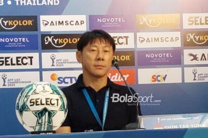 Shin Tae-yong Sebut Wasit Final Piala AFF U-23 2023 Bikin Keputusan Memalukan - Bolasport.com