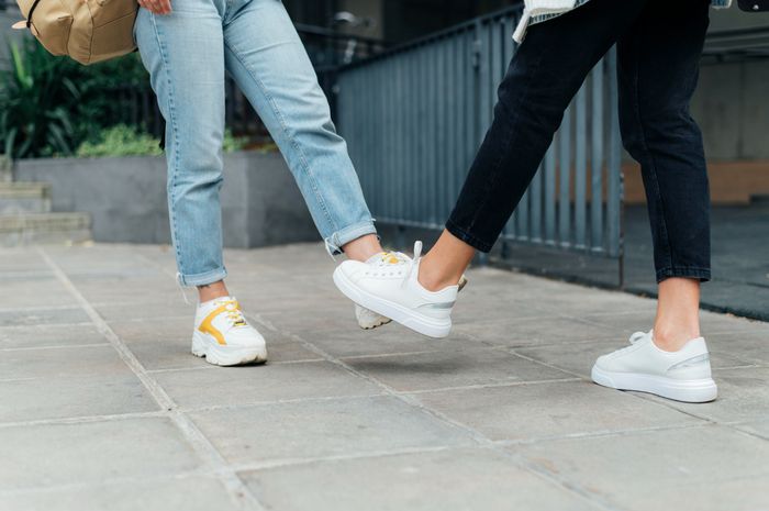 Pakai Sepatu Sempit Bikin Kuku Cantengan, Sebenarnya Mitos atau Fakta ...