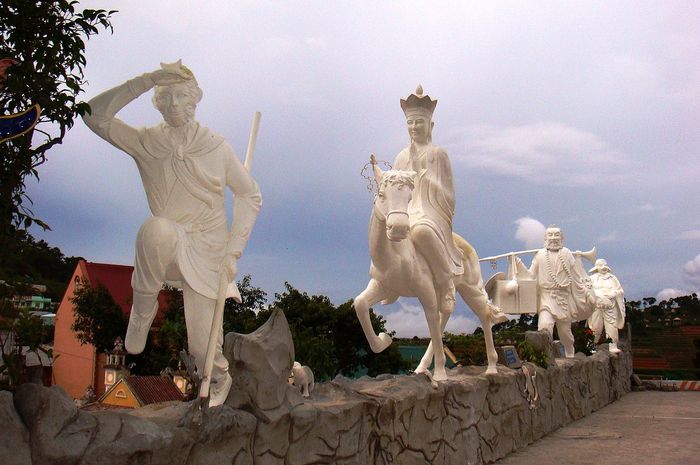 Biksu Tong Sam Cong dalam Film 'Kera Sakti', Fiksi atau Sejarah ...