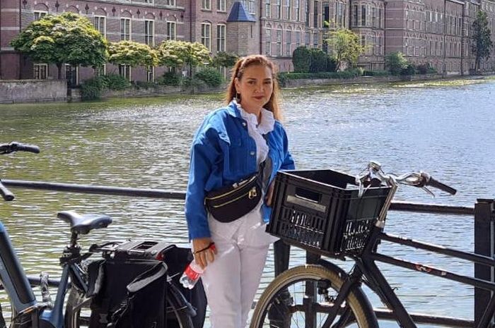 12 Tahun Cerai, Artis Tercantik Era 80-an Ida Iasha Kini Sibuk Jadi Ibu ...