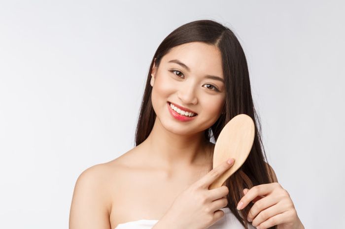 Rambut Tipis Jadi Tebal Pakai Hair Tonic yang Tepat, Wajib Tahu! - Stylo