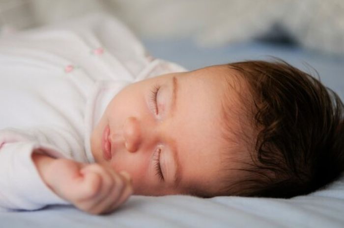 Kuncinya Membiasakan, Ini Cara Agar Bayi Bisa Tidur Cepat Tanpa Perlu Digendong - Nakita