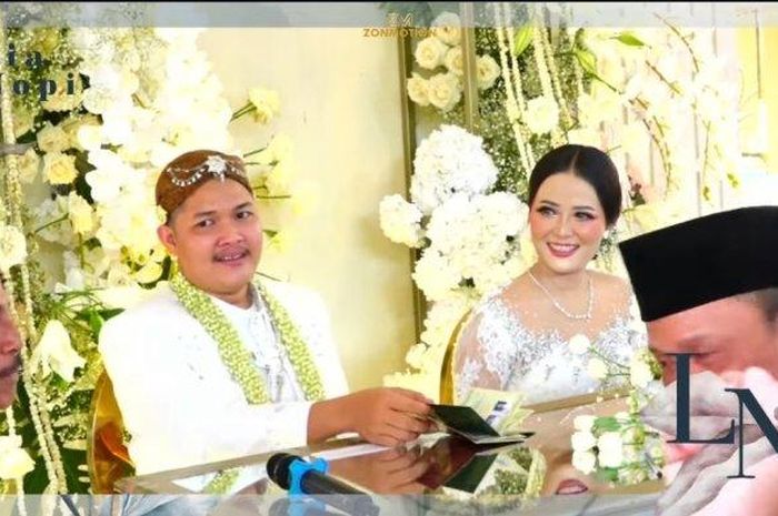 Statusnya Kini Jadi Istri Nopek Novian, Ini Sosok Yulia Lorena, Jurnalis dan Kameramen yang ...