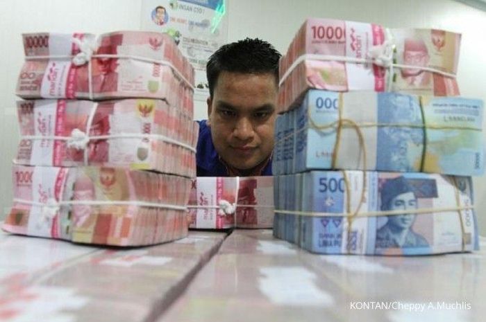 Arti Mimpi Dikasih Uang Kertas Menurut Primbon Jawa, Banjir Rezeki ... Arti Mimpi Dikasih Uang Kertas Menurut Primbon Jawa, Banjir Rezeki ...