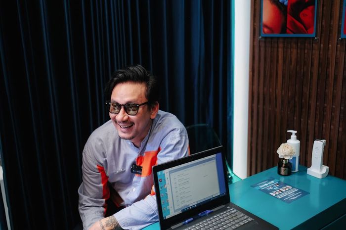 Perawatan Rambut ala Vincent Rompies sebagai Duta Lebat di ...