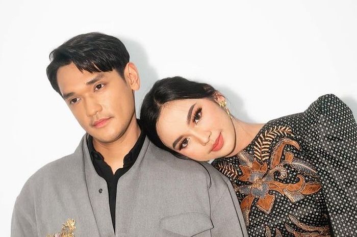 Duet Bareng Afgan, Lyodra Ginting Pamer Body Goals dengan Dress Batik ...