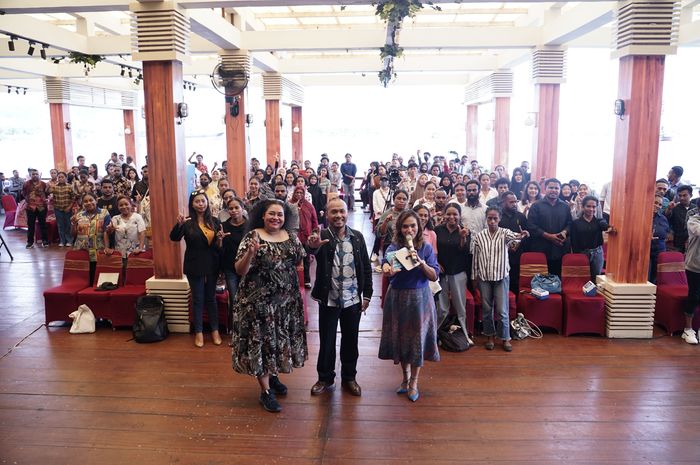 Dorong Pemuda Papua Berdaya Saing, Kemenkominfo Gelar Forum Literasi Demokrasi