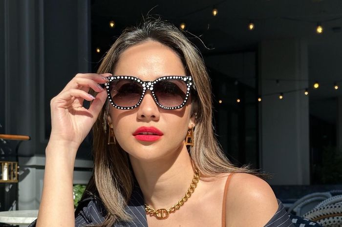 BCL Pajang Foto dengan Pria Bule, Sosoknya Bukan Orang Sembarangan ...