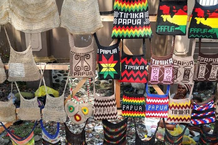 Mengenal Noken, Kerajinan Tangan Khas Papua yang Menjadi Warisan Budaya ...