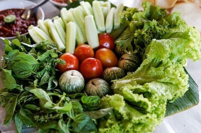 Ibu-ibu Wajib Catat! 6 Sayur Ini Tak Boleh Dimakan Mentah Karena Bisa ...