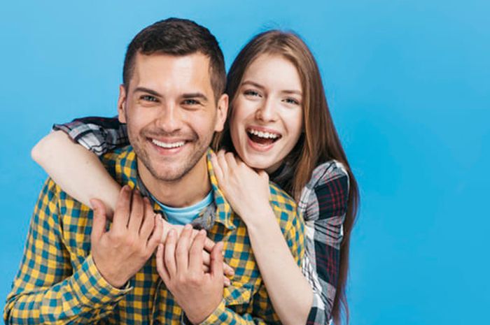 5 Cara Ampuh Biar Kita Bisa Benar-benar Berteman dengan Cowok - CewekBanget