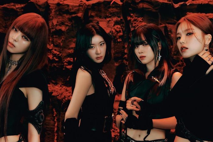 ITZY Rilis Lagu Baru Berjudul Mr. Vampire yang Gambarkan Kegembiraan ...