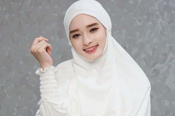 Inara Rusli Diduga Posting Foto Tanpa Hijab, Mantan Istri Virgoun ... Inara Rusli Diduga Posting Foto Tanpa Hijab, Mantan Istri Virgoun ...